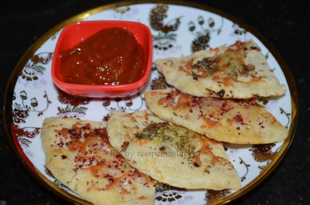 Cheesy pita triangles - Recipe Masters